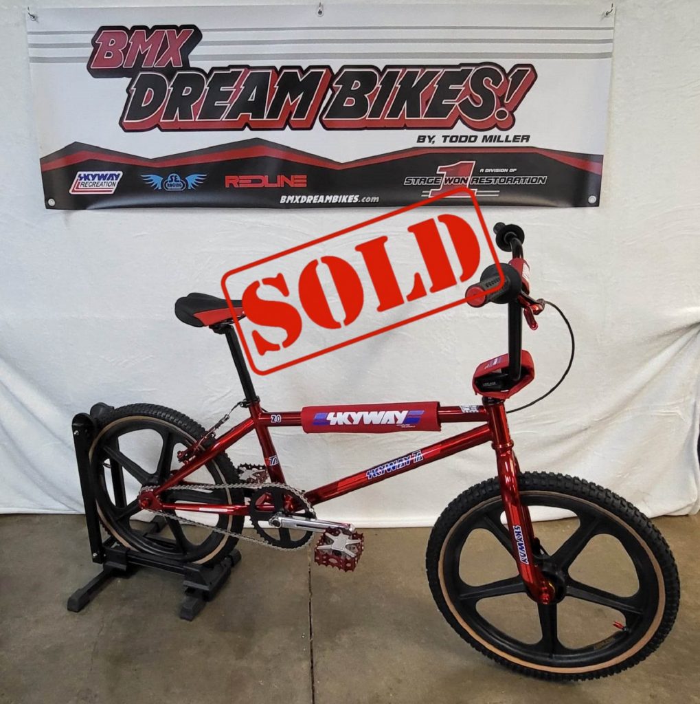Skyway T/A-20 – Candy Chrome Red – Black Mags (2022) – BMX Dream Bikes